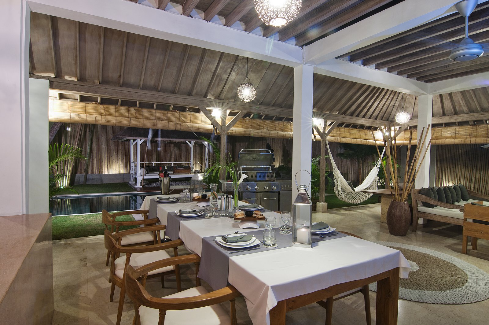 VILLA RESTAURANT – Mingguvillas